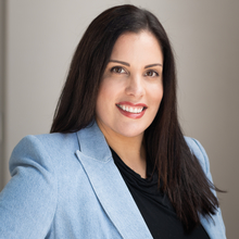 Debra Russo, Design Consultant à - California Closets